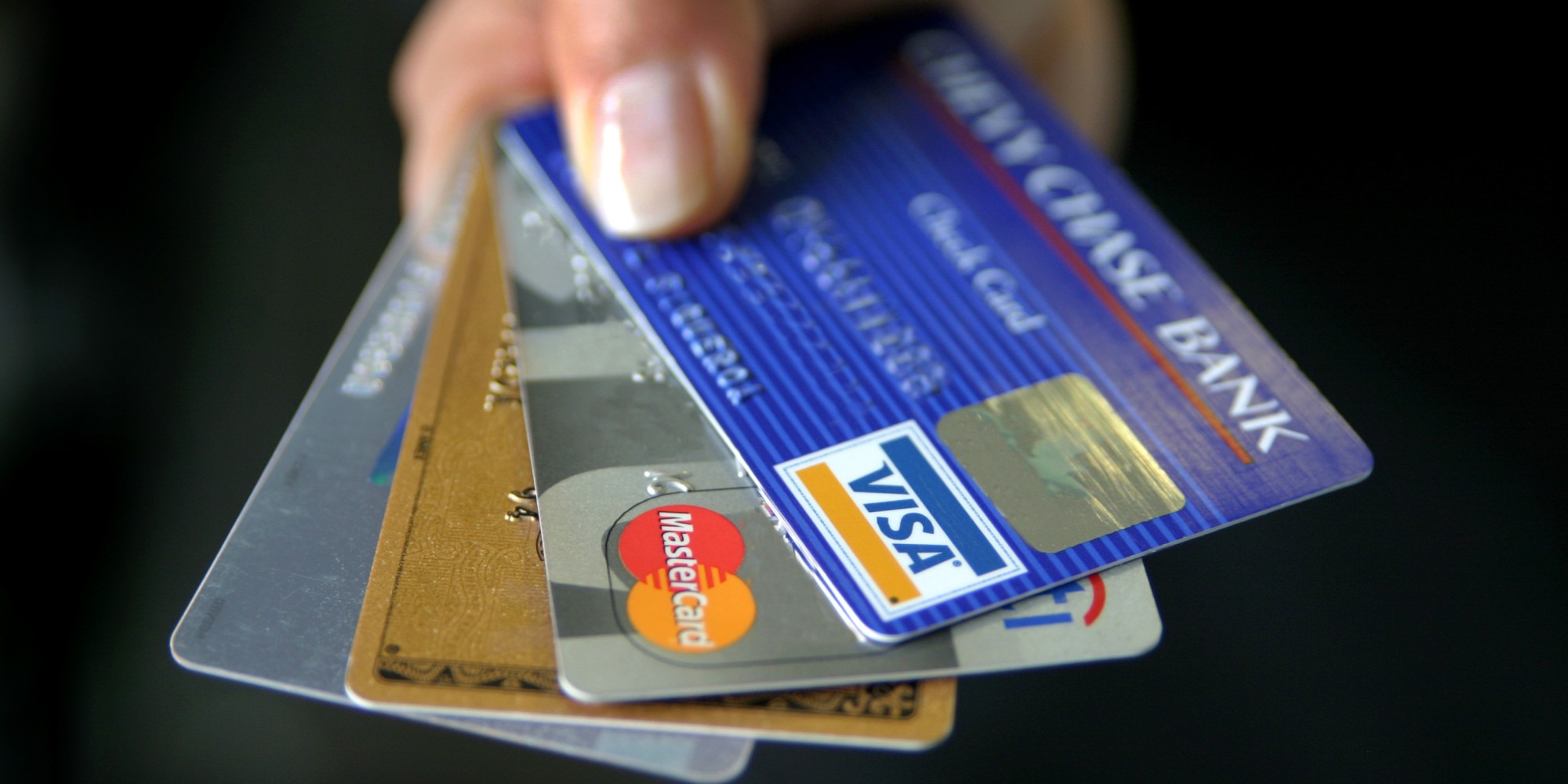 Credit Card vs Debit Card: A Detailed Breakdown with Real Data