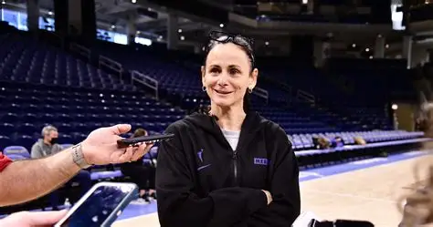 Sandy Brondello: From Small-Town Courts to Global Basketball Gr